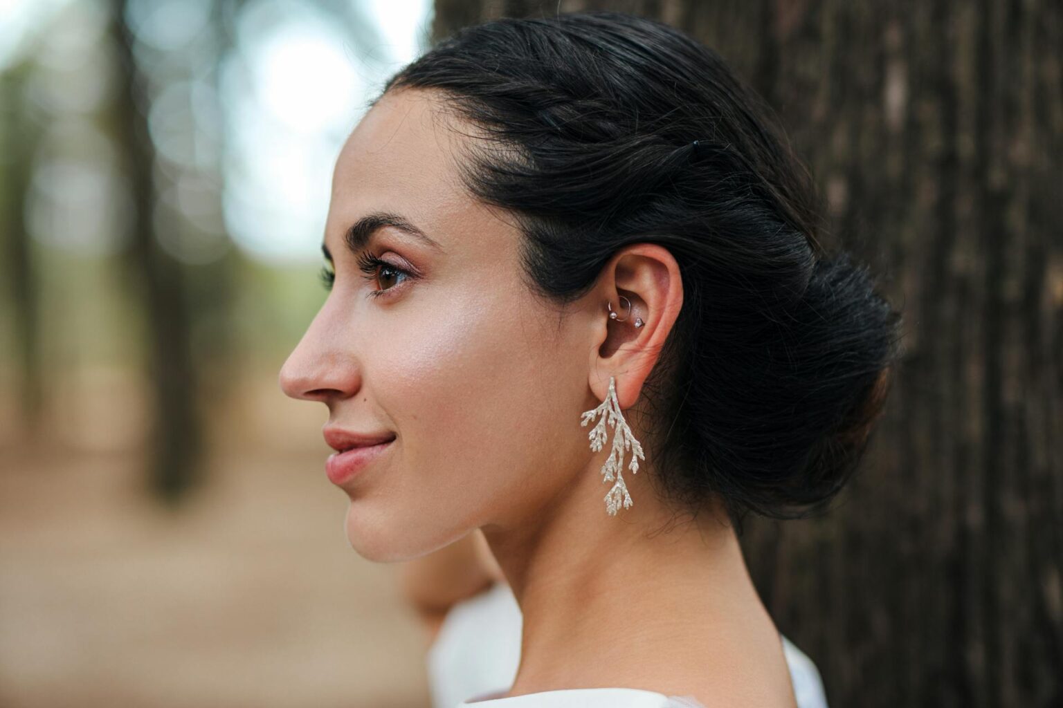 Conch Piercing 101: Pain, Healing, Aftercare & Jewelry Guide